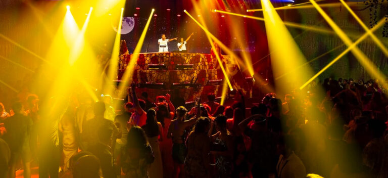 Innovative Picks: Corporate Entertainment Trends for 2025 - Innovative ...